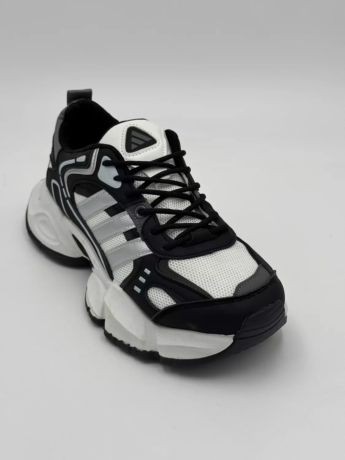 Adidas XLG Runner Deluxe (BXWXS) | BOW