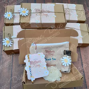 Mother's Day Daisy Flower Box | Seven Days Design Studio