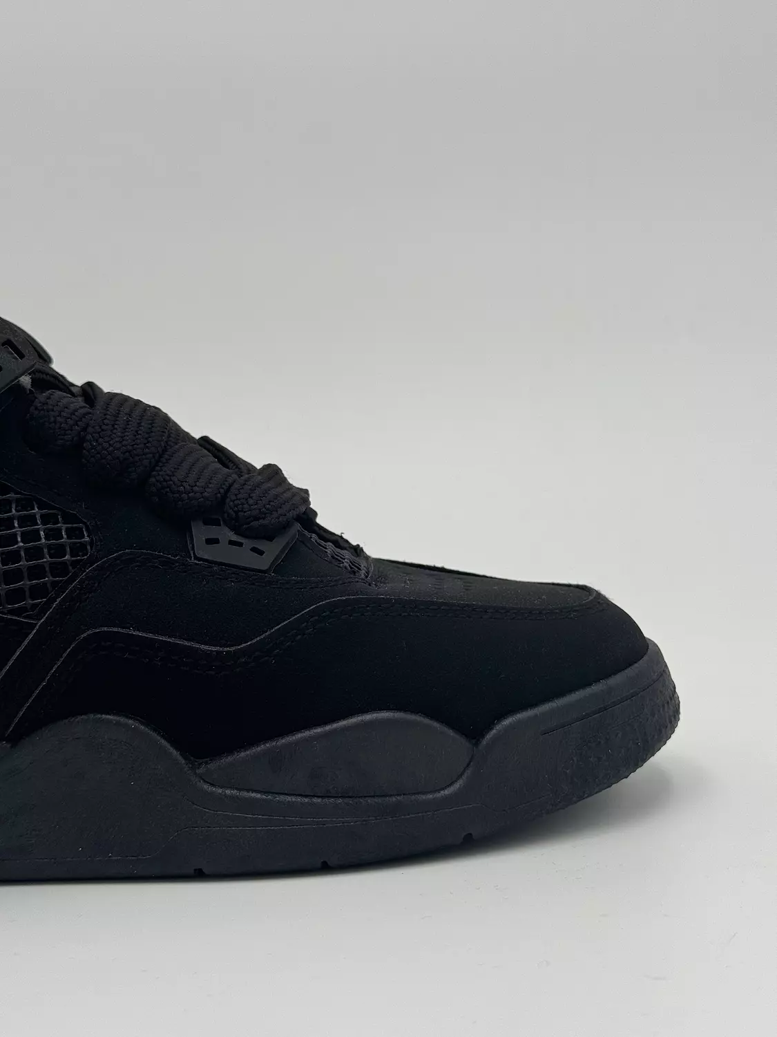 Jordan 4 Retro (Black cat) | BOW