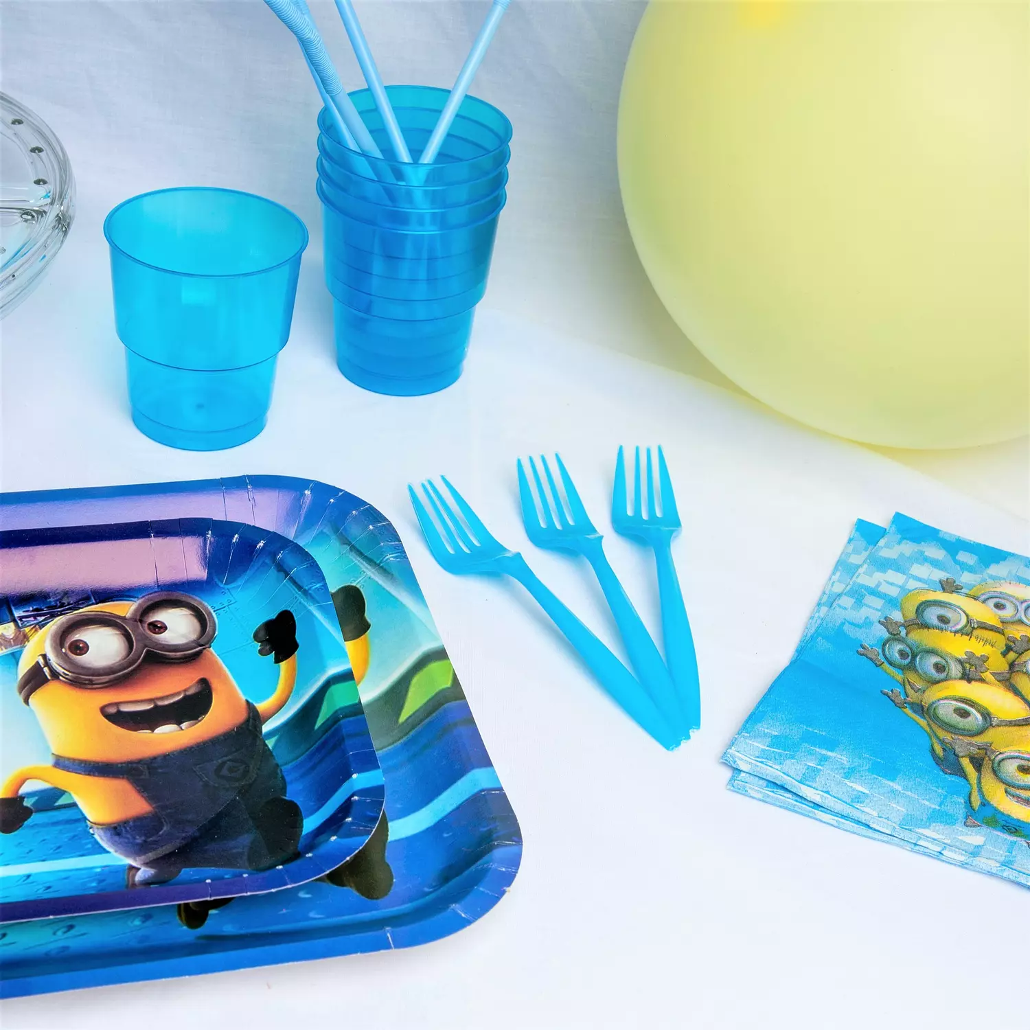 Minions Paper Plates | Maison de Fete