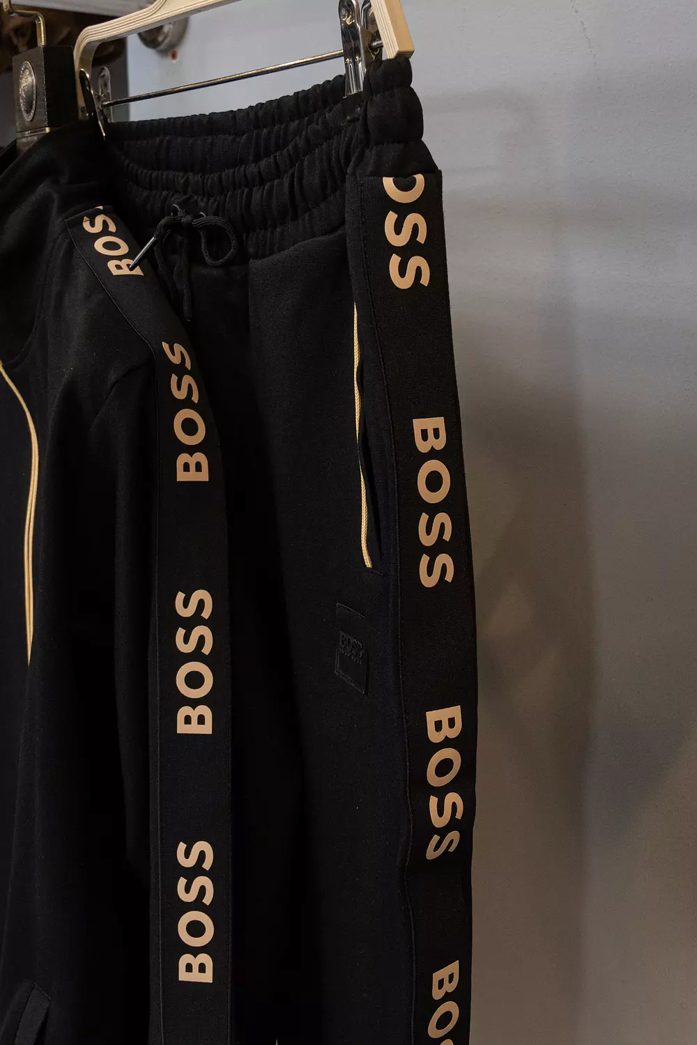 HUGO BOSS SUIT 1 | script menswear